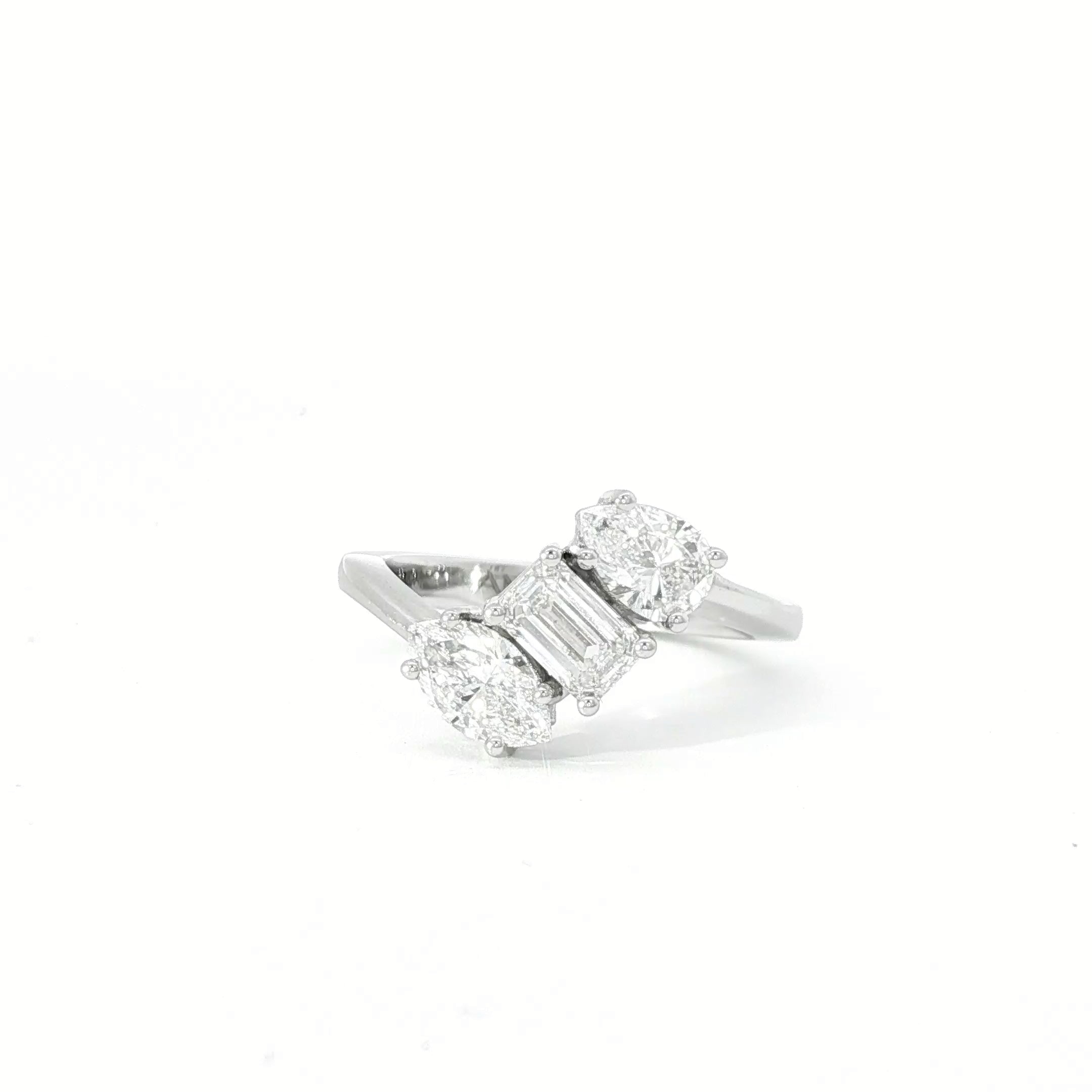 Curved Tri-Shaped Ring – Amaraa Jewelry